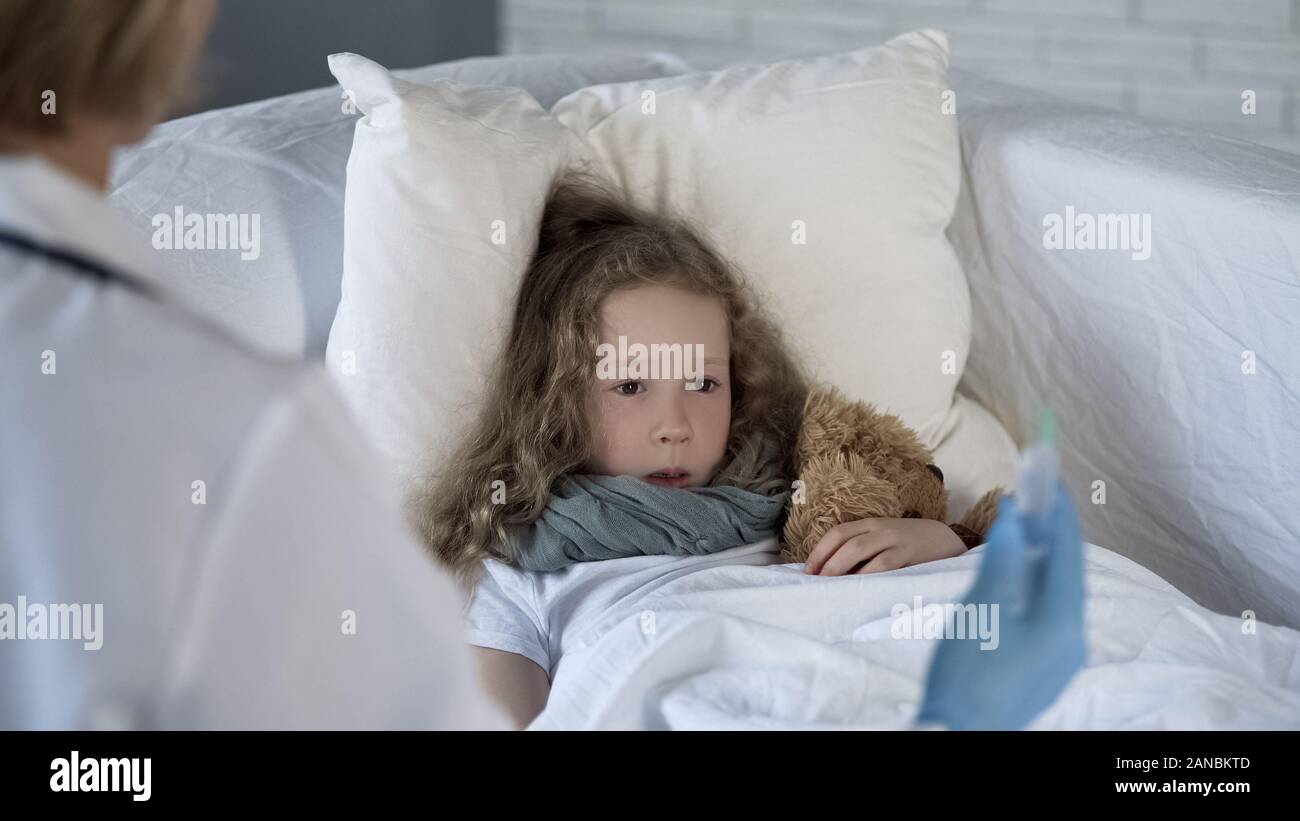 Angst vor ärzten -Fotos und -Bildmaterial in hoher Auflösung – Alamy