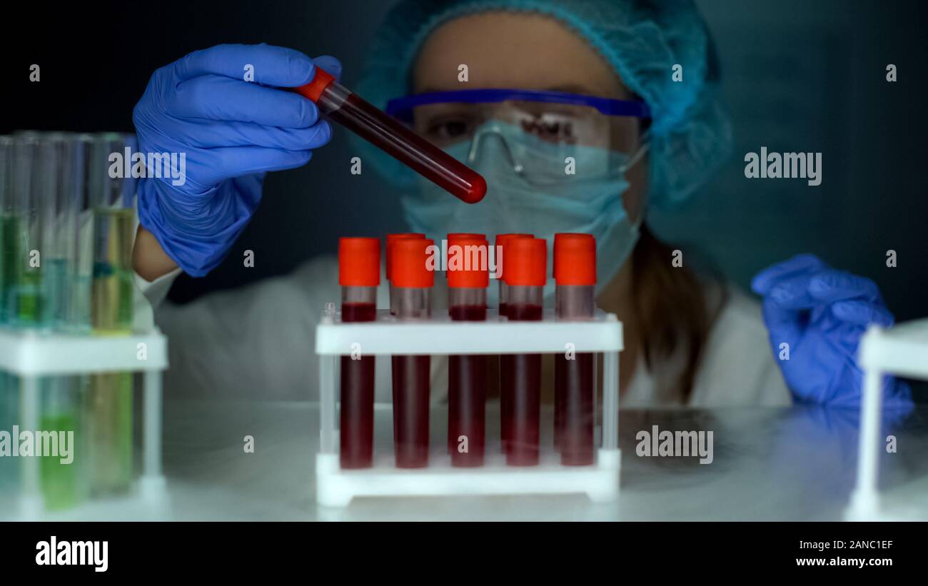 Blutserum röhrchen -Fotos und -Bildmaterial in hoher Auflösung – Alamy