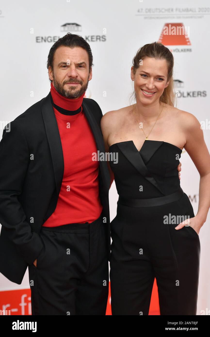 München, Deutschland. 18 Jan, 2020. Stephan LUCA (Schauspieler) mit ...