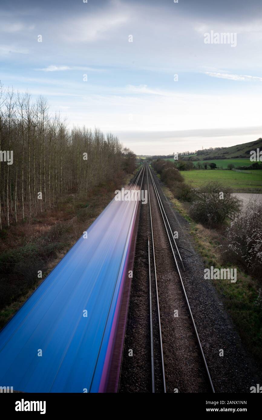 Güterzug in landschaft -Fotos und -Bildmaterial in hoher Auflösung – Alamy