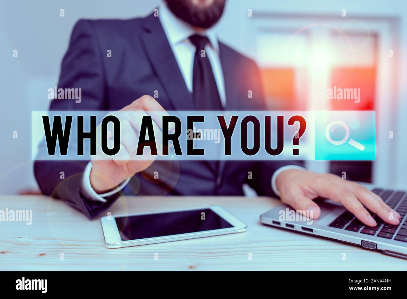 Wort schreiben Text Wer sind Sie Frage. Business foto Präsentation über ...