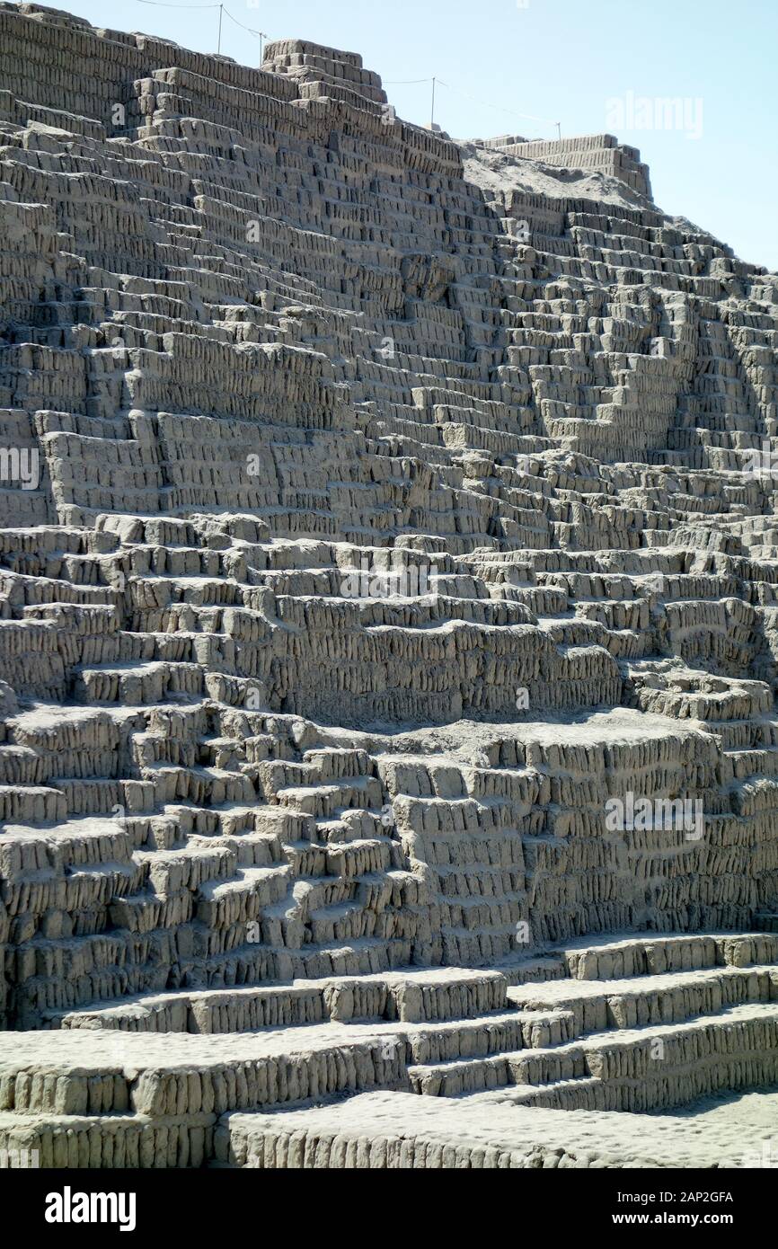 Lima peru miraflores pyramid -Fotos und -Bildmaterial in hoher ...