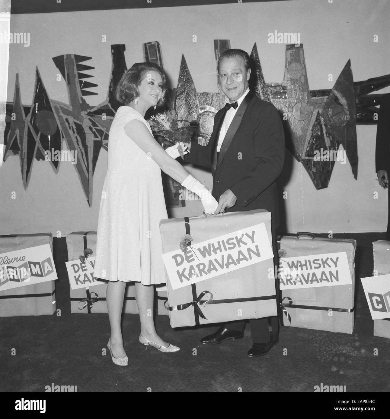 Schauspielerin conny stuart -Fotos und -Bildmaterial in hoher Auflösung – Alamy