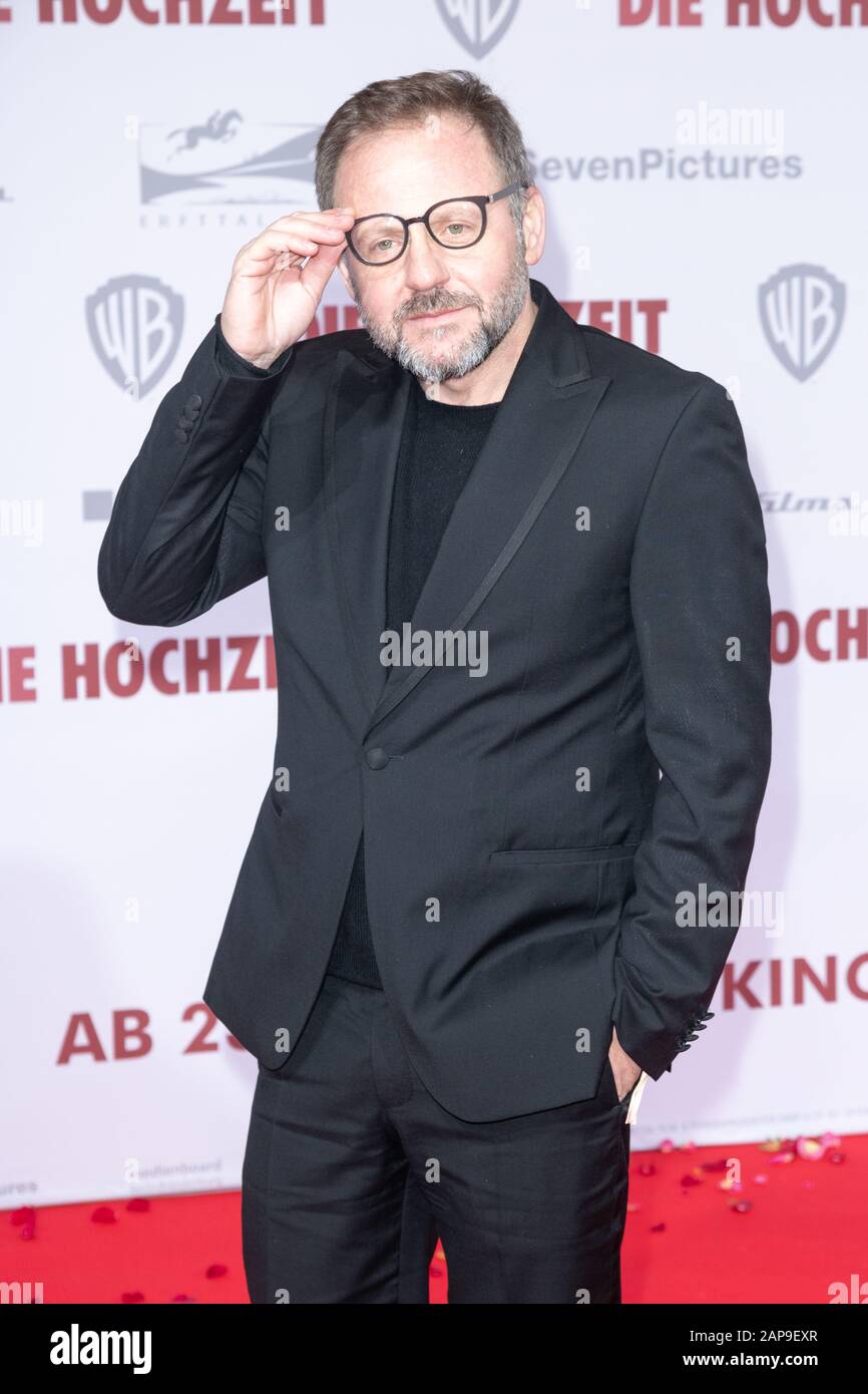 Samuel Finzi bei der Weltpremiere des Kinofilms DIE HOCHZEIT im Zoo ...