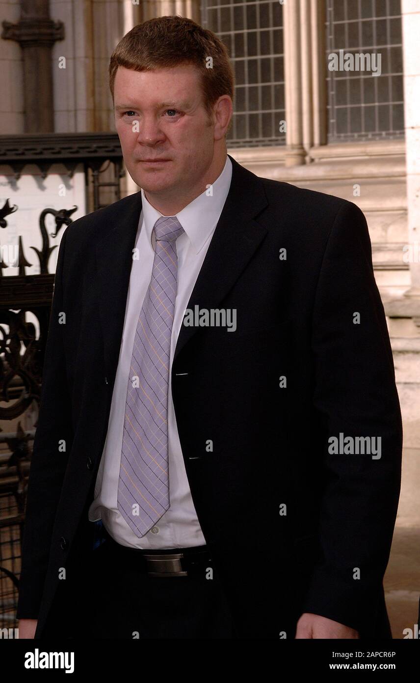 Der ehemalige persönliche Leibwächter Trevor Rees-Jones kam an, um im ...