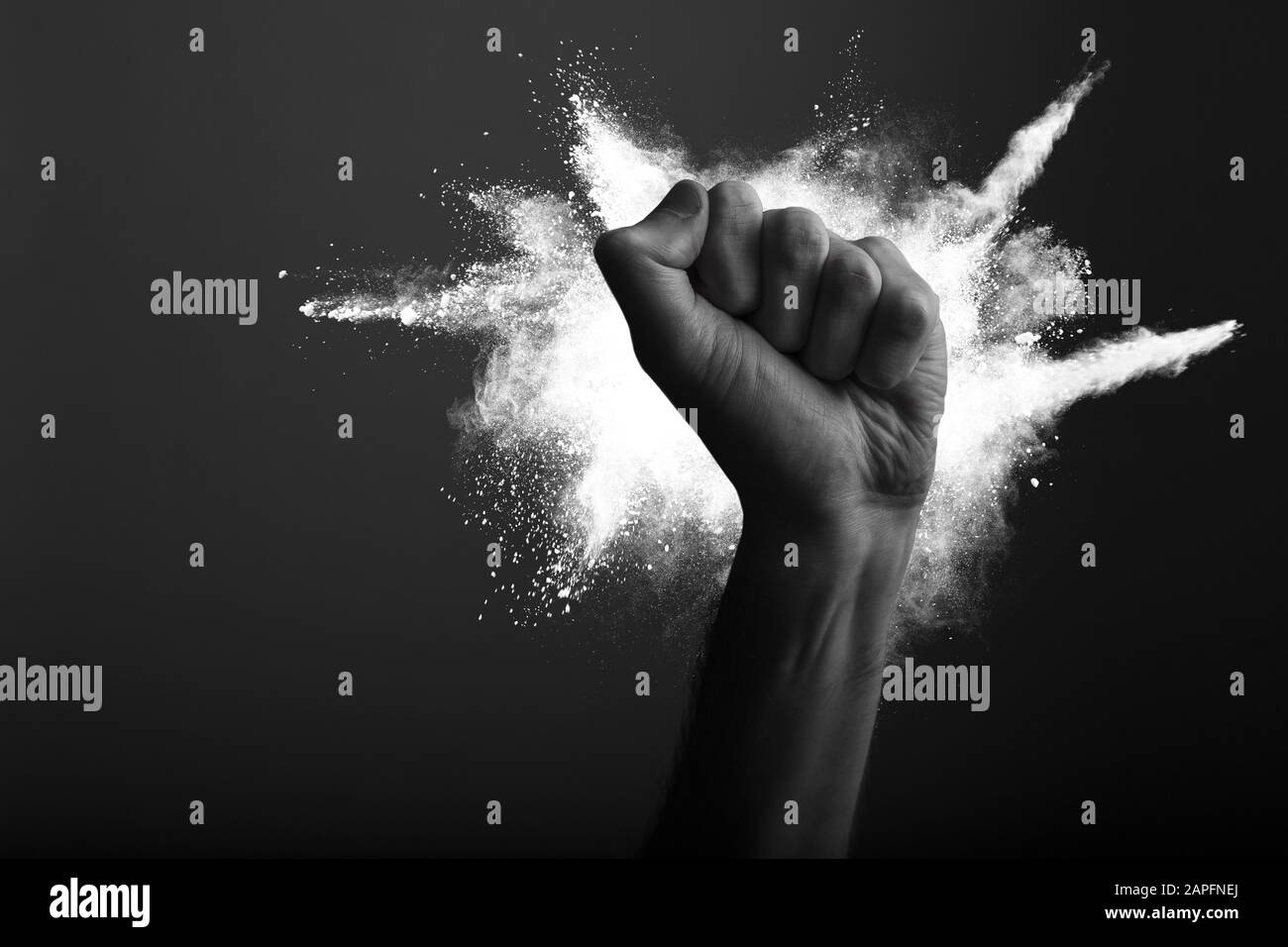 Powder Explosion Stockfotos und -bilder Kaufen - Alamy