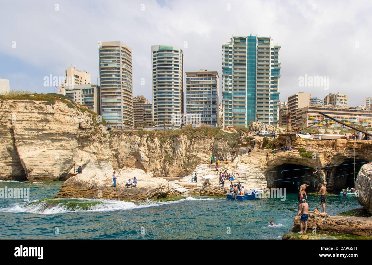 Beirut, Libanon - das wohl beliebteste Wahrzeichen von Beirut, die ...