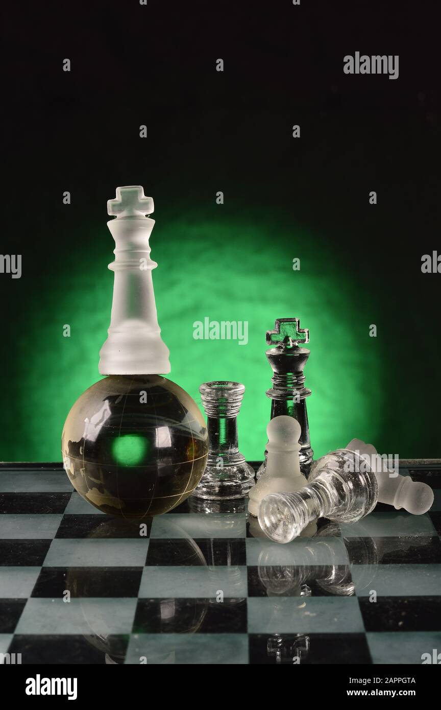 Glas Schachbrett Stockfotos und -bilder Kaufen - Alamy