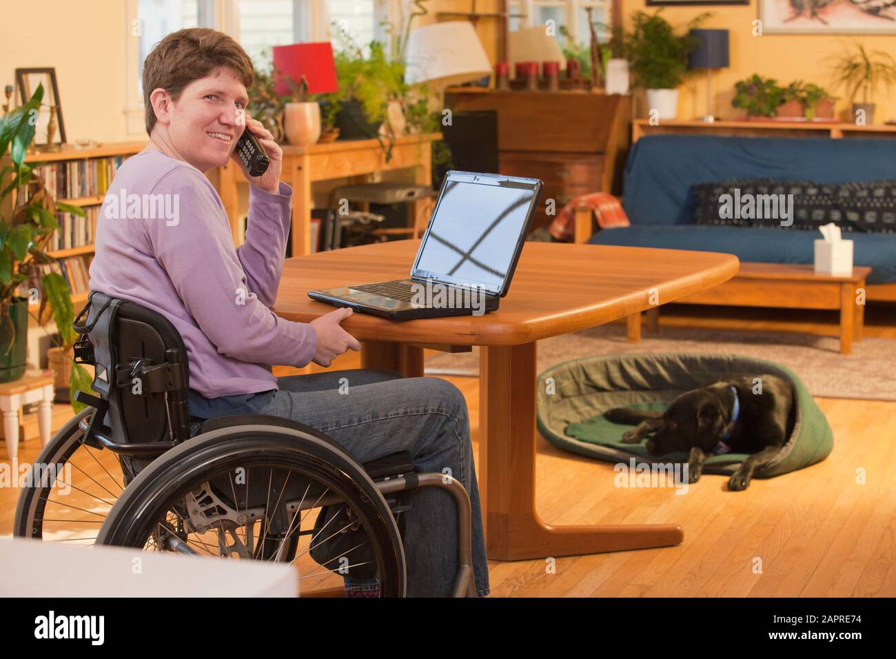 Behinderte Person Mit Computer Stockfotos und -bilder Kaufen - Alamy