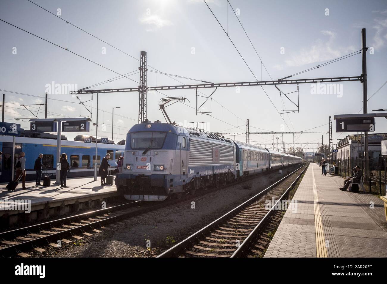 Eurocity metropolitan -Fotos und -Bildmaterial in hoher Auflösung – Alamy