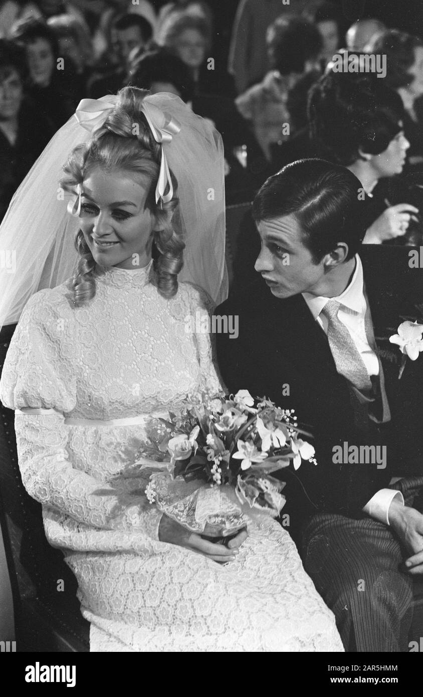 Johan Cruijff, verheiratet mit Danny Coster brautpaar im Trauzimmer ...