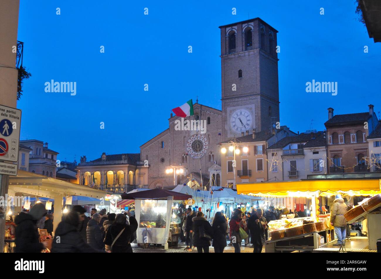 Lodi platz -Fotos und -Bildmaterial in hoher Auflösung – Alamy