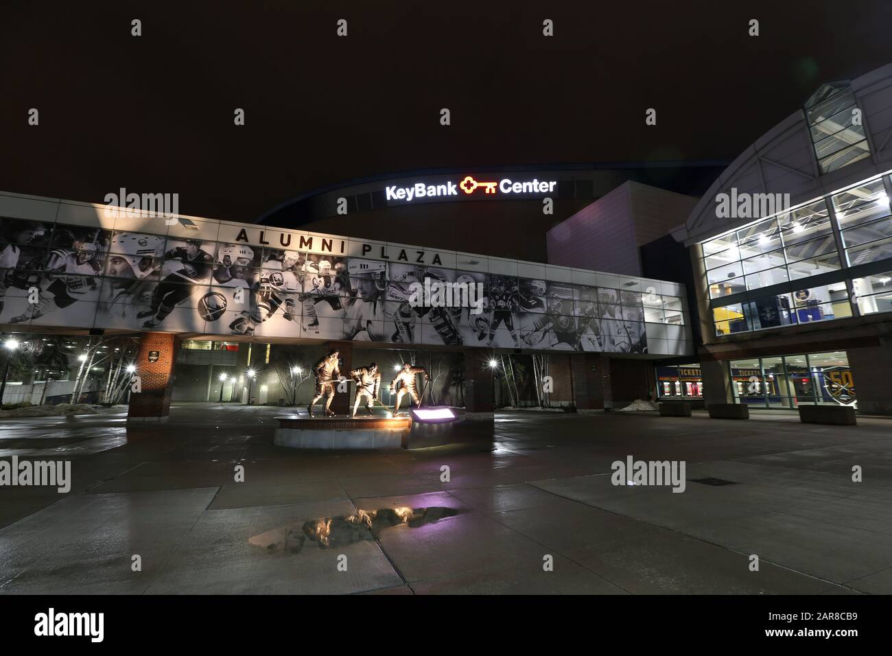 Hsbc arena -Fotos und -Bildmaterial in hoher Auflösung – Alamy