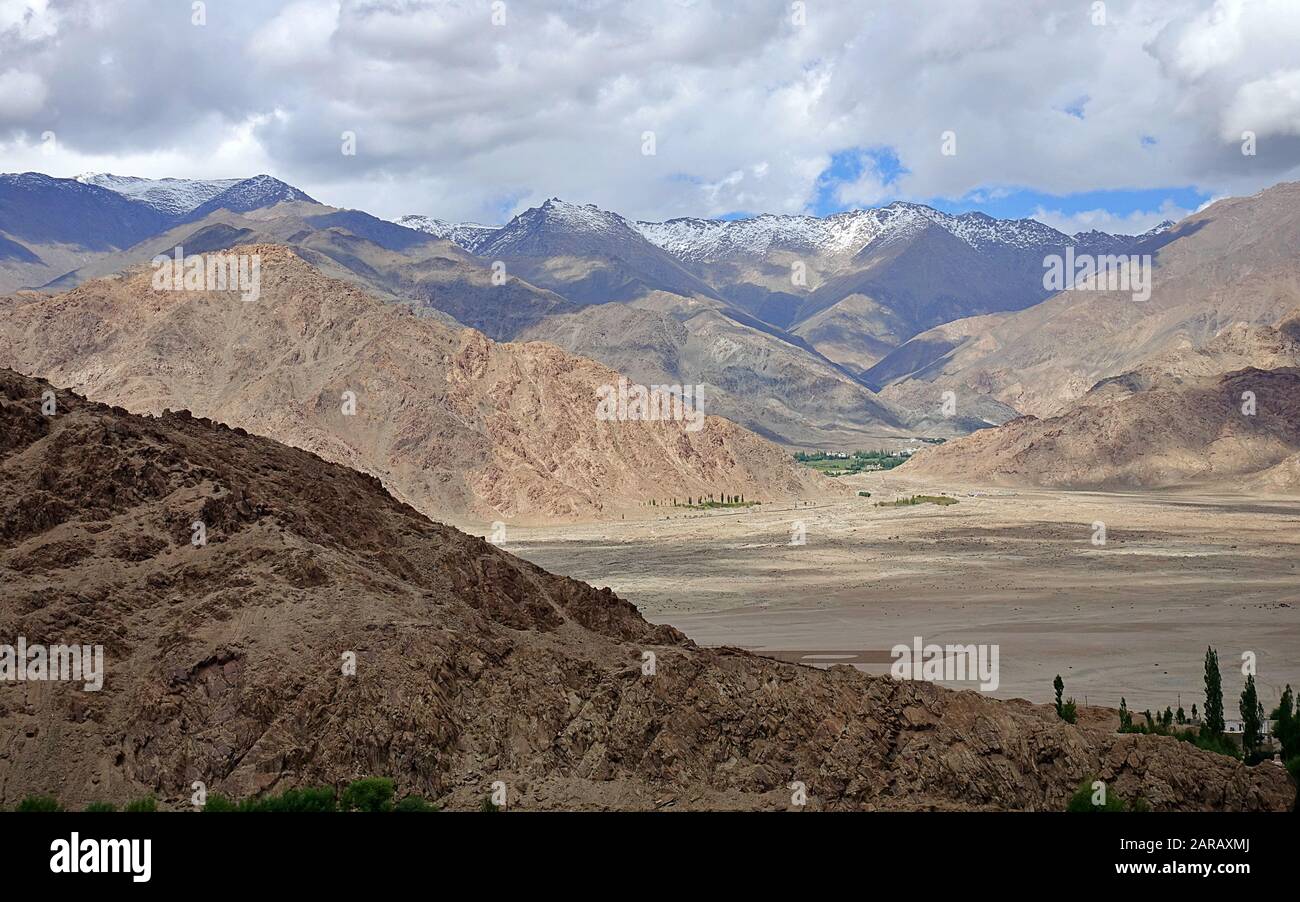 Indus fluss im winter -Fotos und -Bildmaterial in hoher Auflösung – Alamy