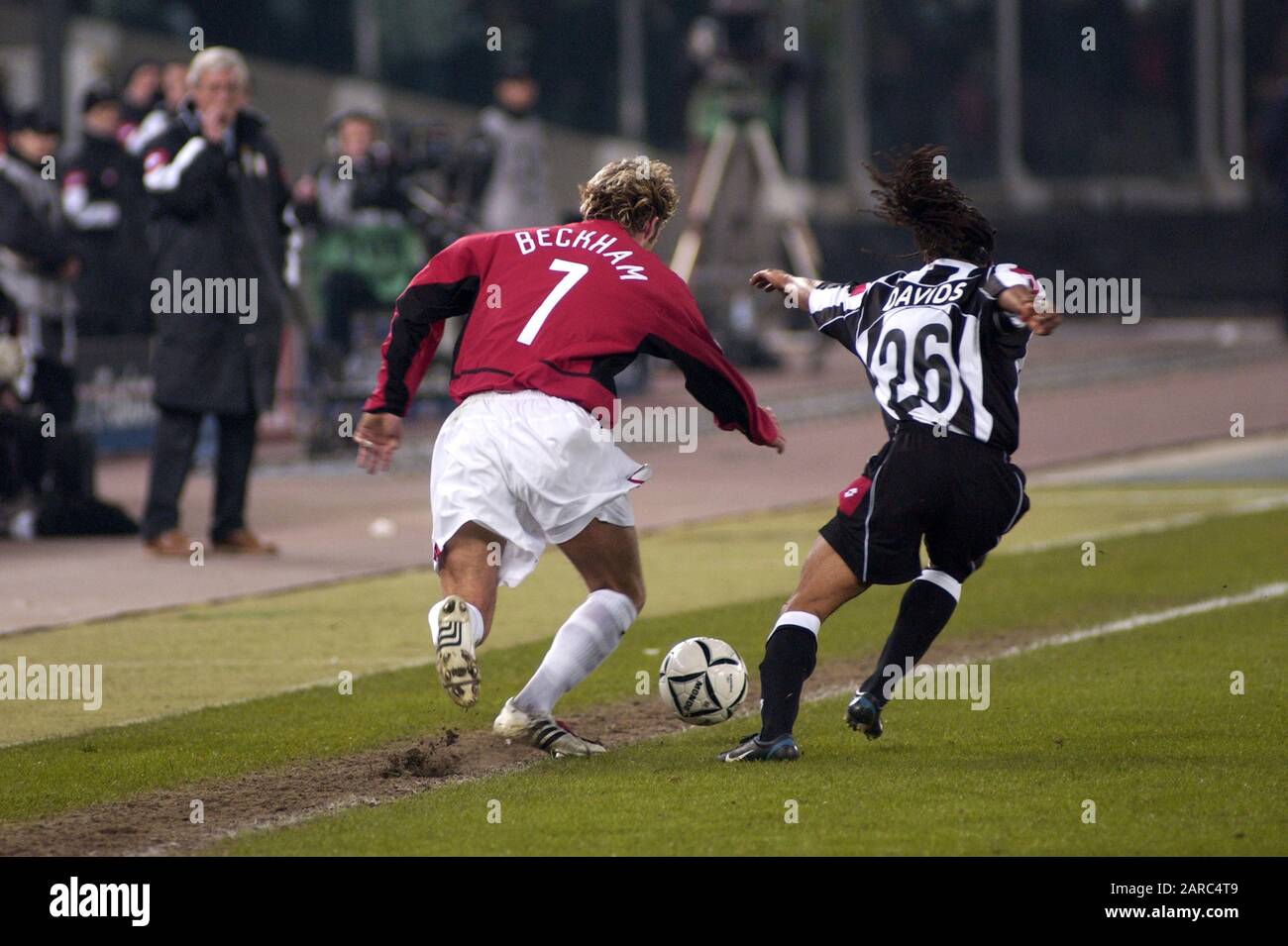 David beckham manchester united -Fotos und -Bildmaterial in hoher ...