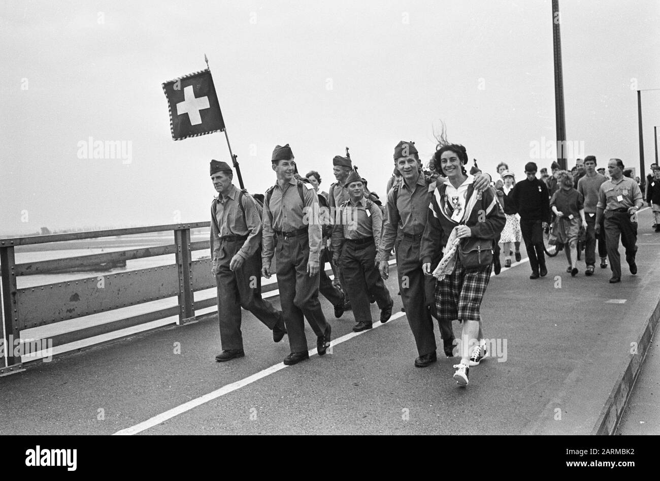 Swiss soldier -Fotos und -Bildmaterial in hoher Auflösung – Alamy