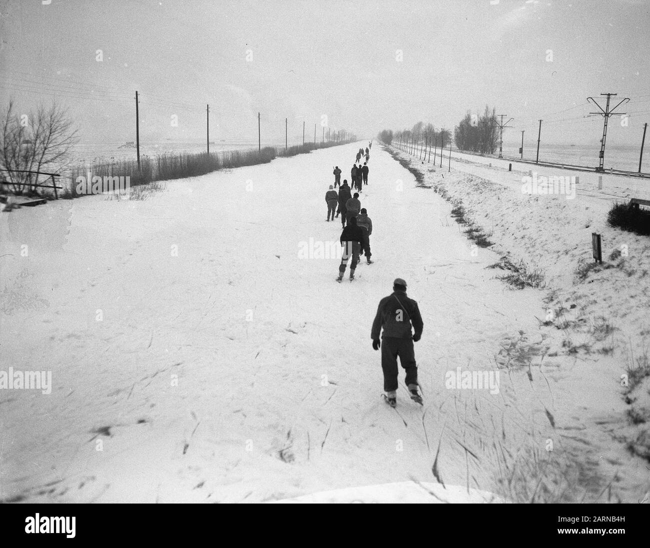 Skating champions Schwarzweiß-Stockfotos und -bilder - Alamy
