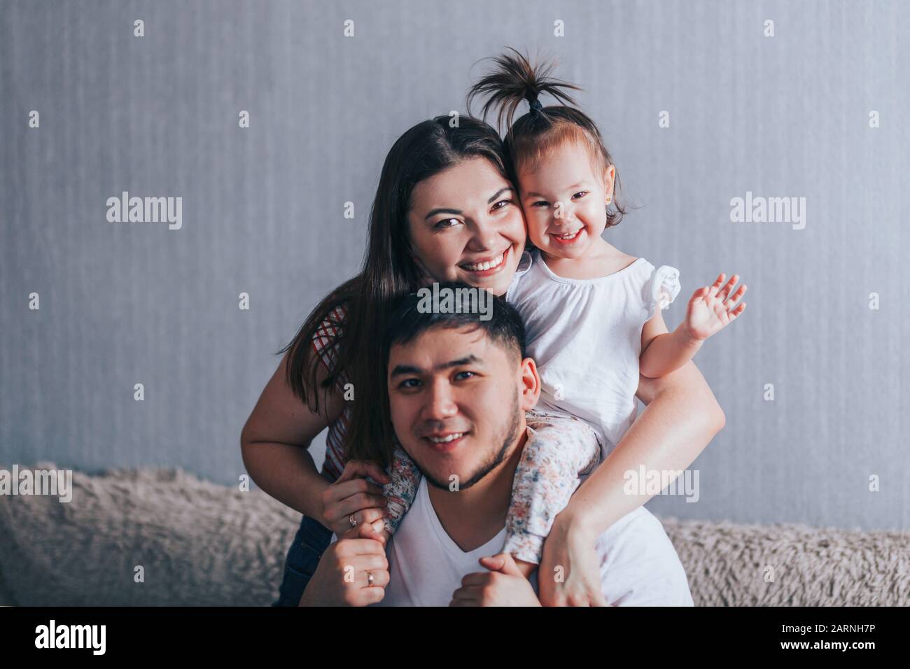 Vater Mutter und Tochter Familie Stockfotos und -bilder Kaufen - Alamy
