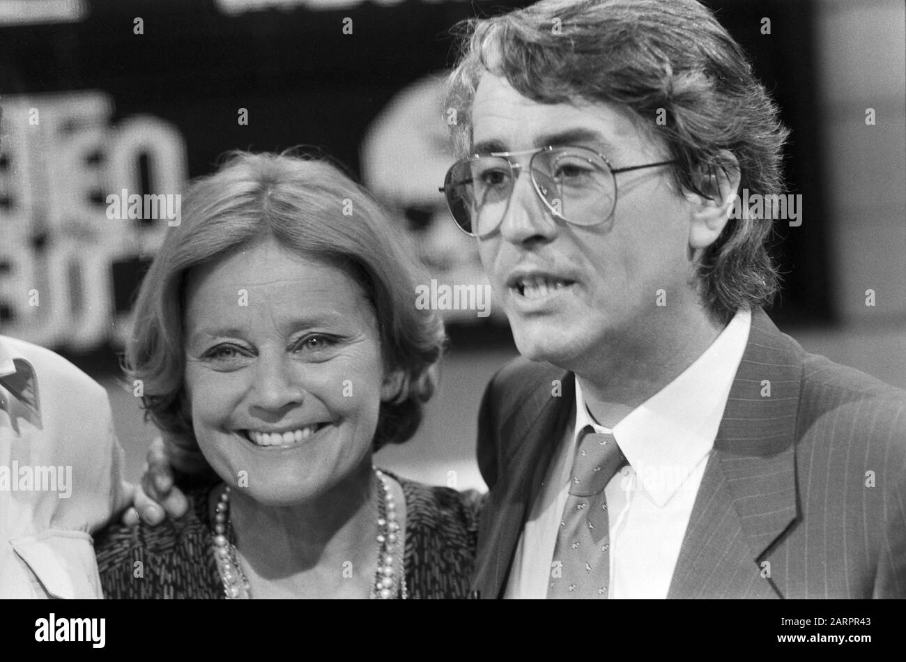 Frank Elstner, deutscher Radio- und Fernsehmoderator, und Maria Schell ...
