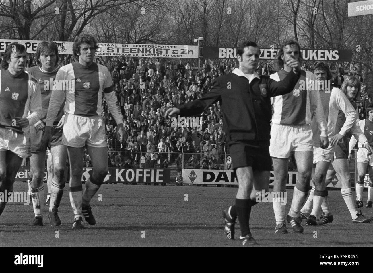 Henk geurens schiedsrichter Schwarzweiß-Stockfotos und -bilder - Alamy