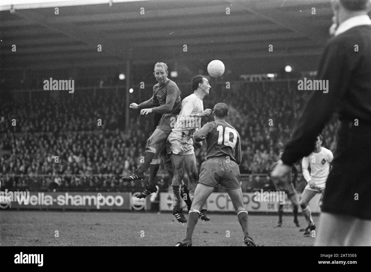 Ajax spieler klaas nuninga -Fotos und -Bildmaterial in hoher Auflösung ...