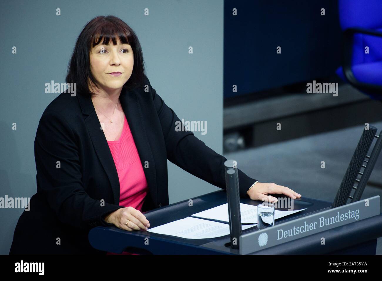 Joana cotar -Fotos und -Bildmaterial in hoher Auflösung – Alamy