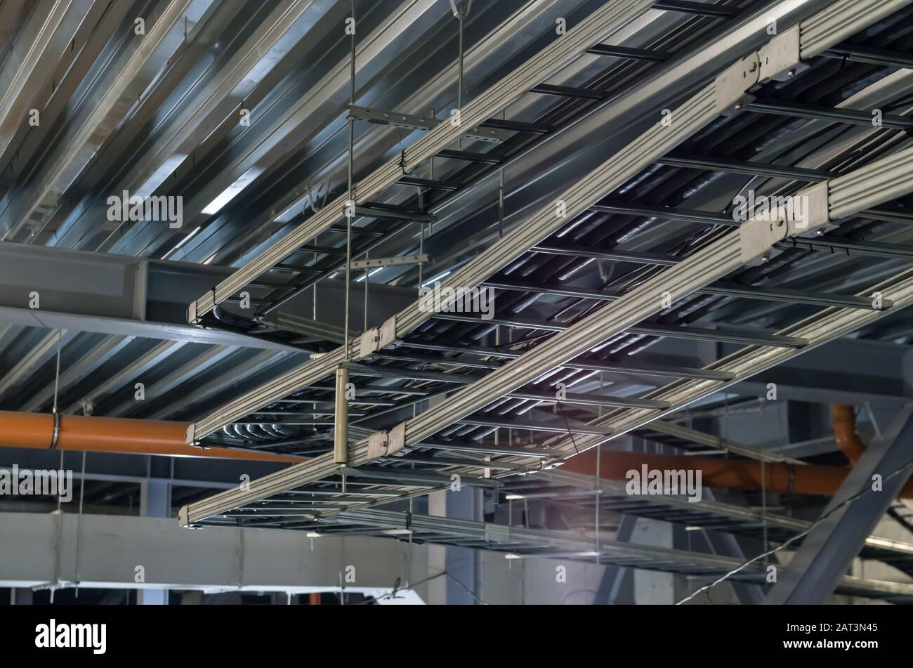 Stair installation -Fotos und -Bildmaterial in hoher Auflösung – Alamy
