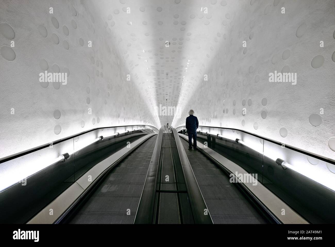 Rolltreppen im Konzertsaal Elbphilharmonie im Hamburger Hafen ...