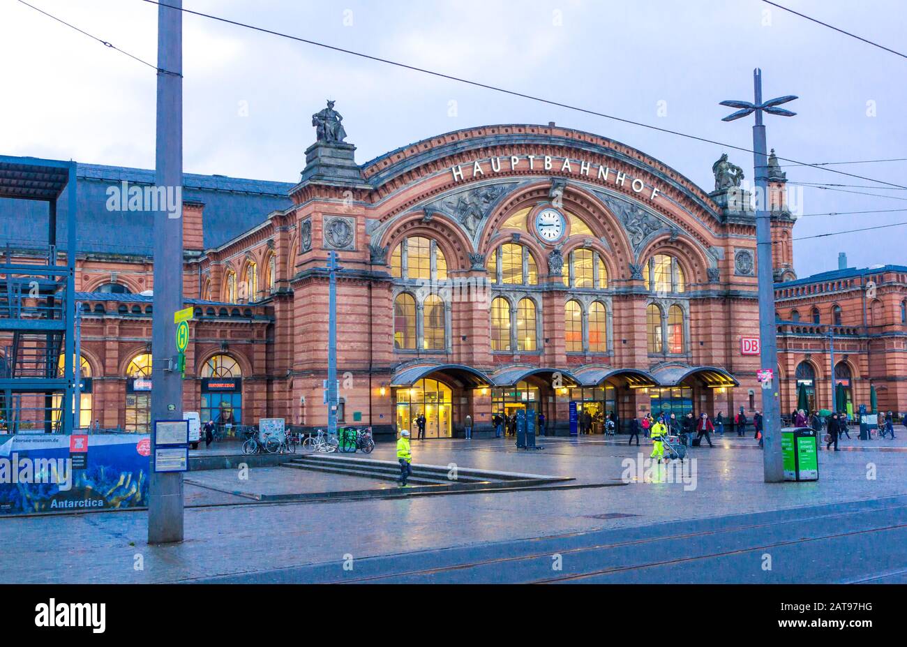 Bremen hauptbahnhof -Fotos und -Bildmaterial in hoher Auflösung – Alamy