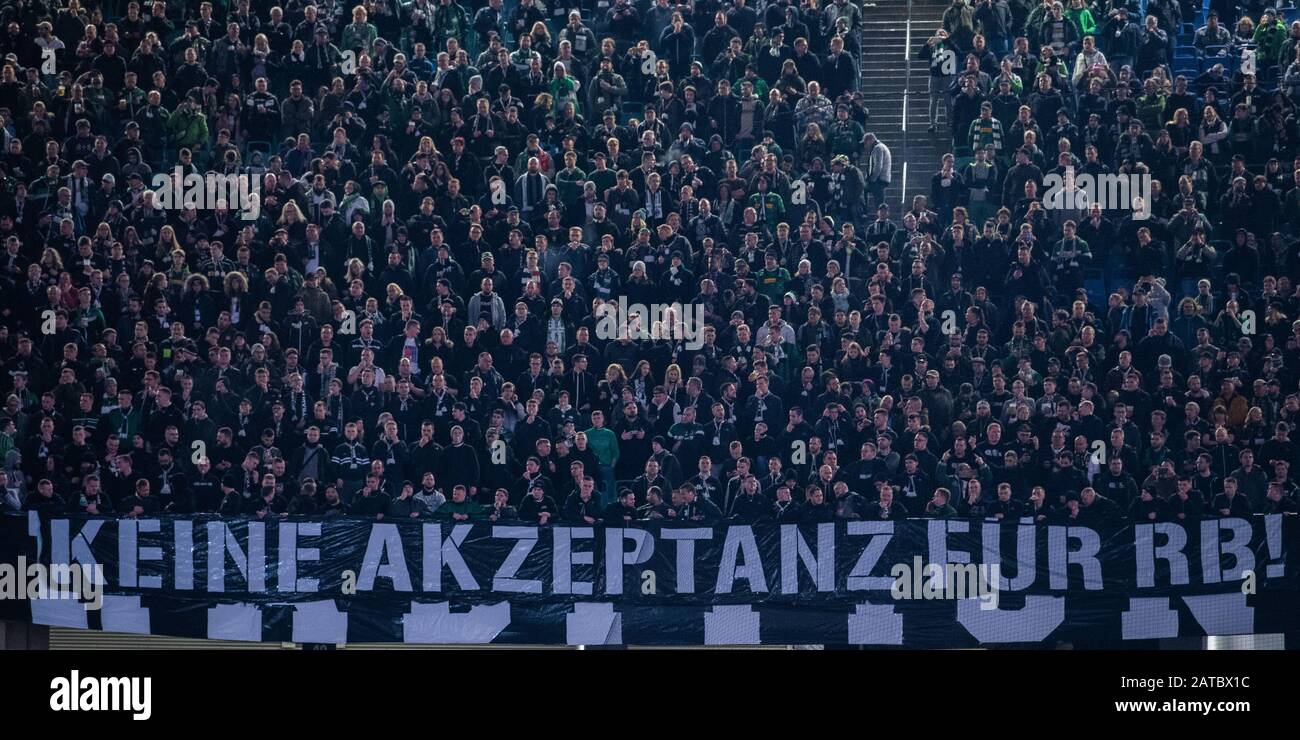 Allianz arena fans -Fotos und -Bildmaterial in hoher Auflösung – Alamy