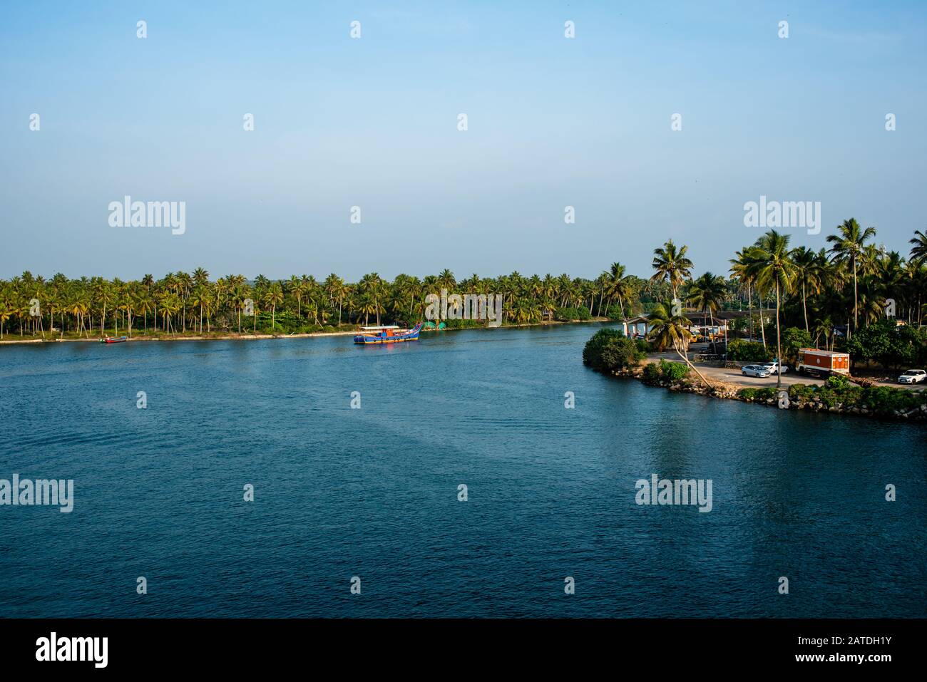 Kerala backwaters trivandrum -Fotos und -Bildmaterial in hoher ...