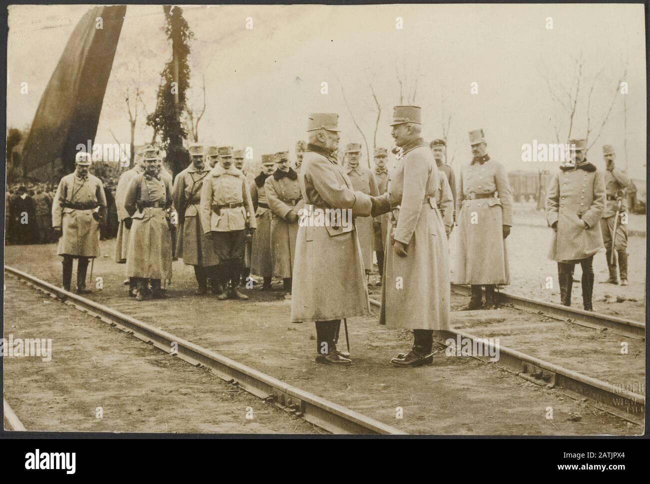 Austro ungarische offiziere -Fotos und -Bildmaterial in hoher Auflösung – Alamy