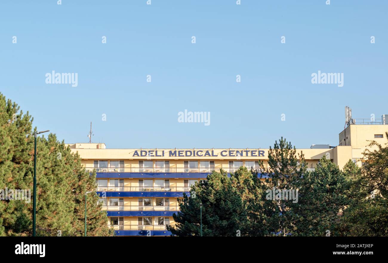 Adeli medical center -Fotos und -Bildmaterial in hoher Auflösung – Alamy