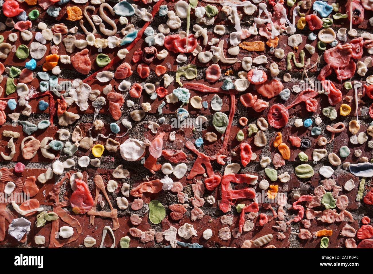 Kaugummi steckte eine wand -Fotos und -Bildmaterial in hoher Auflösung ...