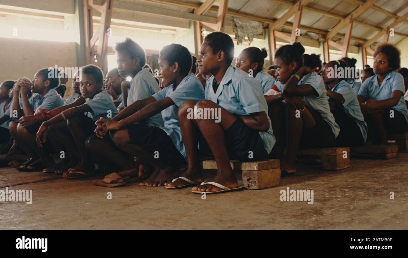 Melsisi, Pentecost Island / Vanuatu - 10. Mai 2019: Junge Dorfkinder in ...