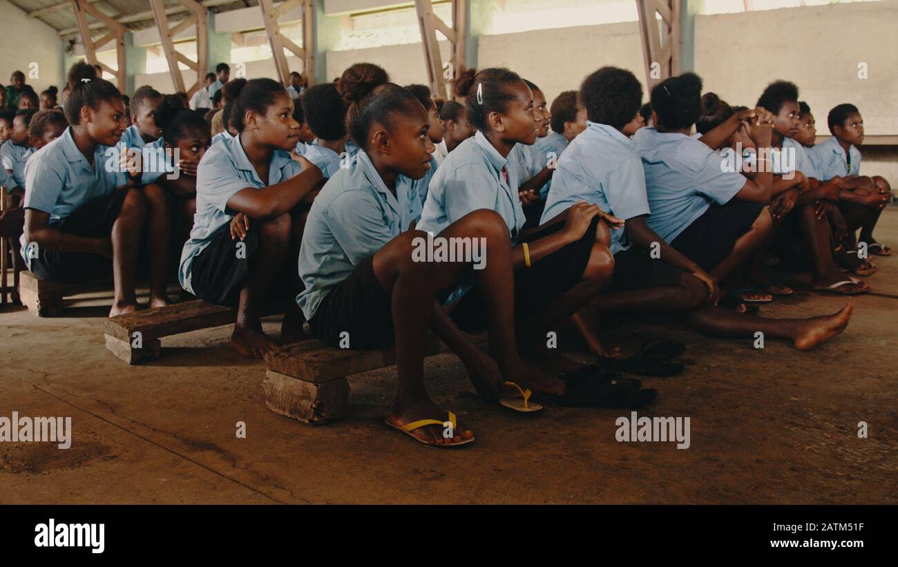 Melsisi, Pentecost Island / Vanuatu - 10. Mai 2019: Junge Dorfkinder in ...