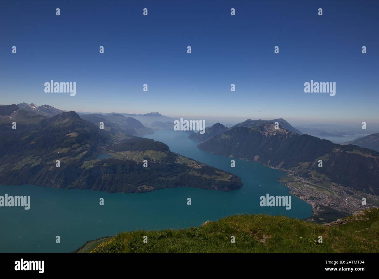 Lake uri -Fotos und -Bildmaterial in hoher Auflösung – Alamy