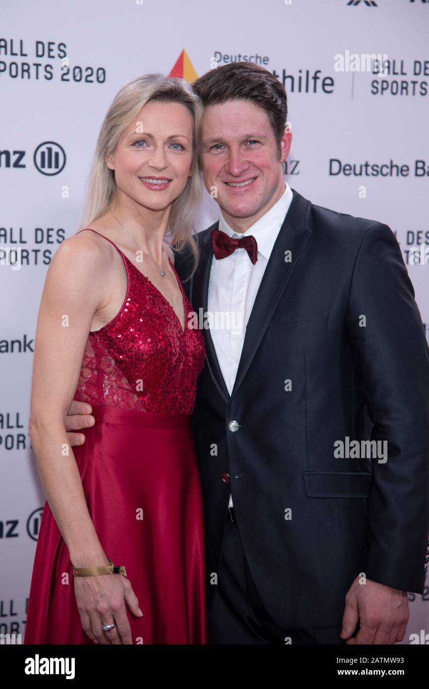 Weightlifter matthias steiner wife inge Stockfotos und -bilder Kaufen ...