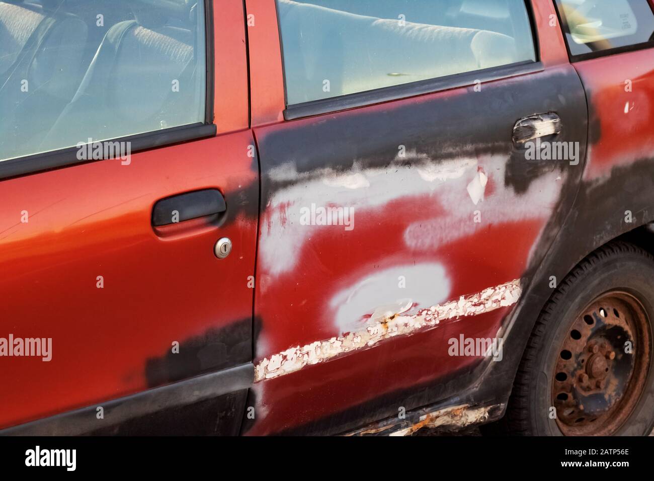 Rostige autoschwelle -Fotos und -Bildmaterial in hoher Auflösung – Alamy