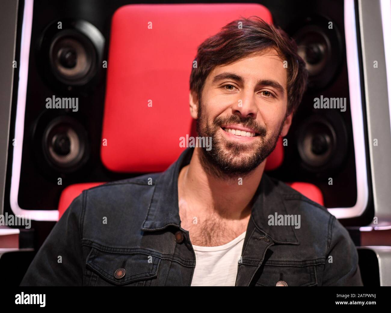 Max Giesinger Singer Stockfotos und -bilder Kaufen - Alamy