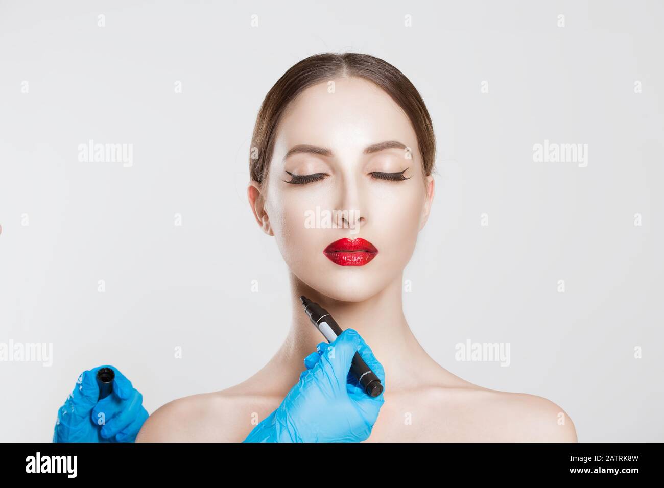 Schwaches kinn -Fotos und -Bildmaterial in hoher Auflösung – Alamy