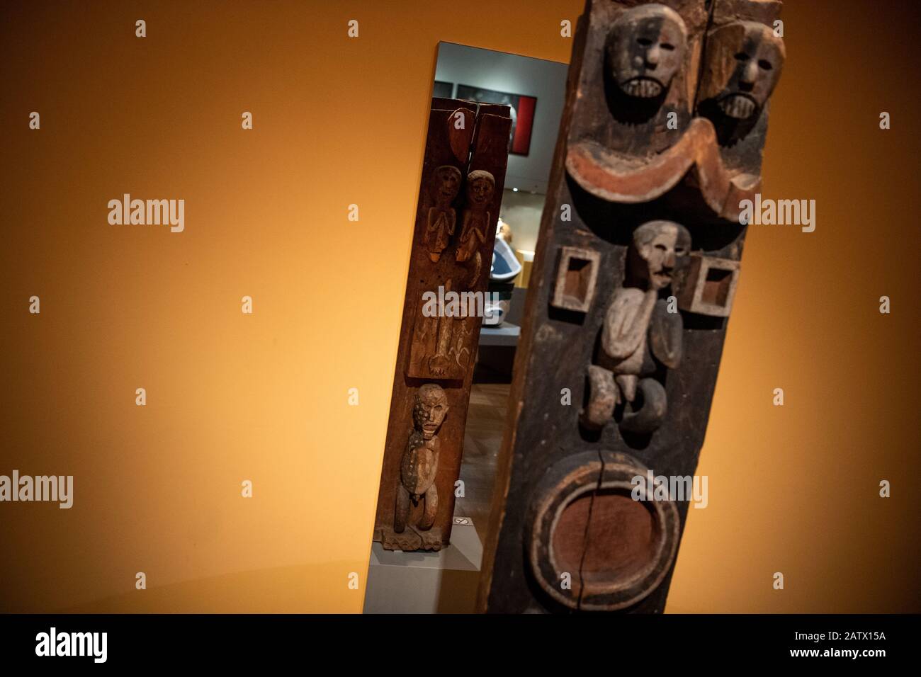 Reliquiar aus holz -Fotos und -Bildmaterial in hoher Auflösung – Alamy