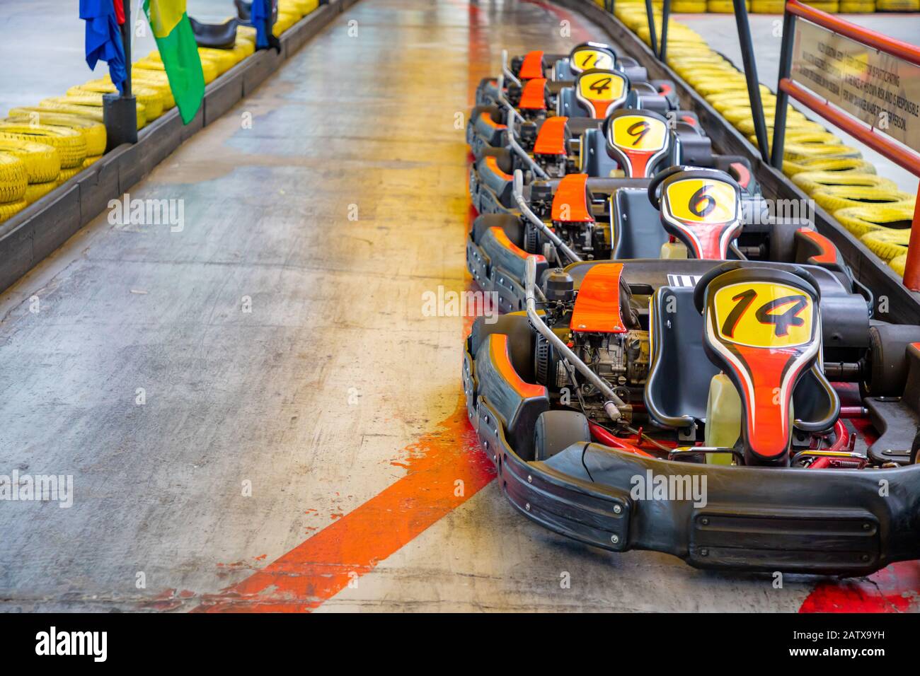 Reihe von karts -Fotos und -Bildmaterial in hoher Auflösung – Alamy