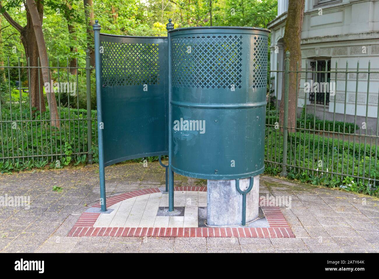 Urinal amsterdam -Fotos und -Bildmaterial in hoher Auflösung – Alamy
