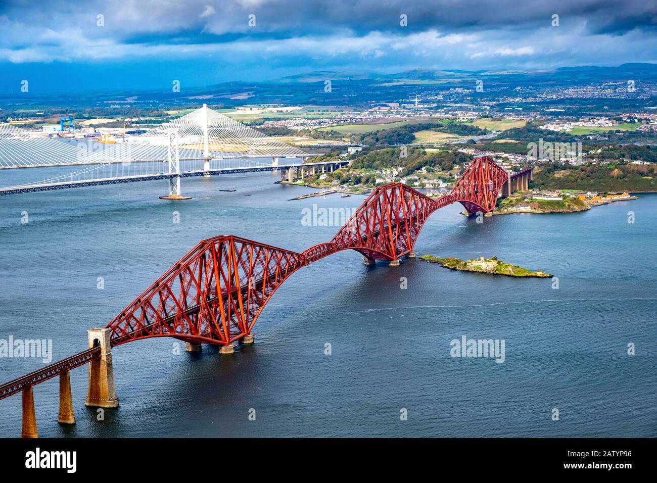 Firth of forth aerial -Fotos und -Bildmaterial in hoher Auflösung – Alamy