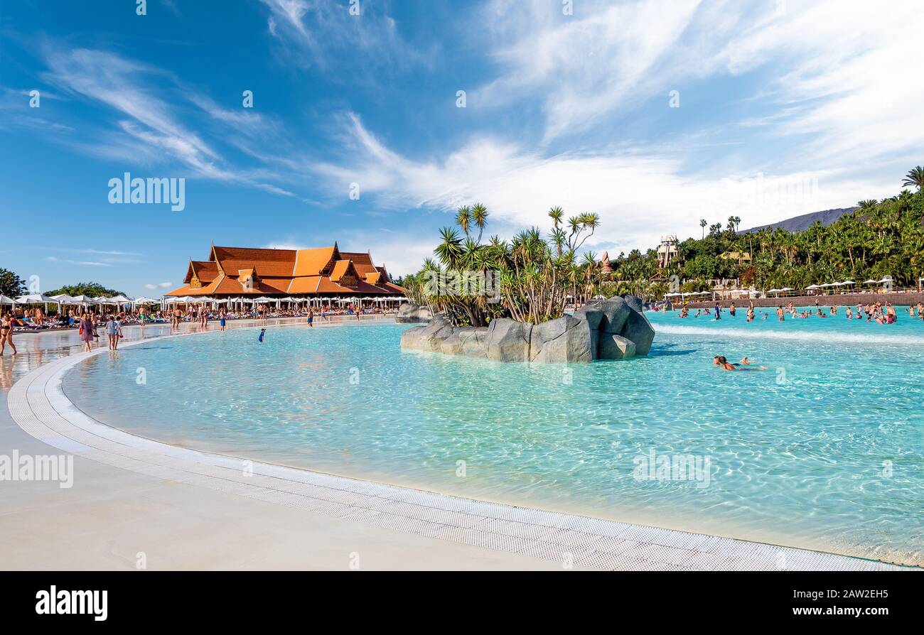 Siam park teneriffa -Fotos und -Bildmaterial in hoher Auflösung – Alamy