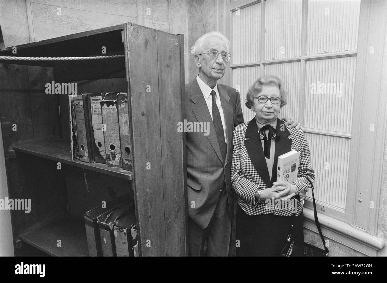 Präsentation des Buches Anne Frank Erinnerte Sich An Miep Gies im Anne ...