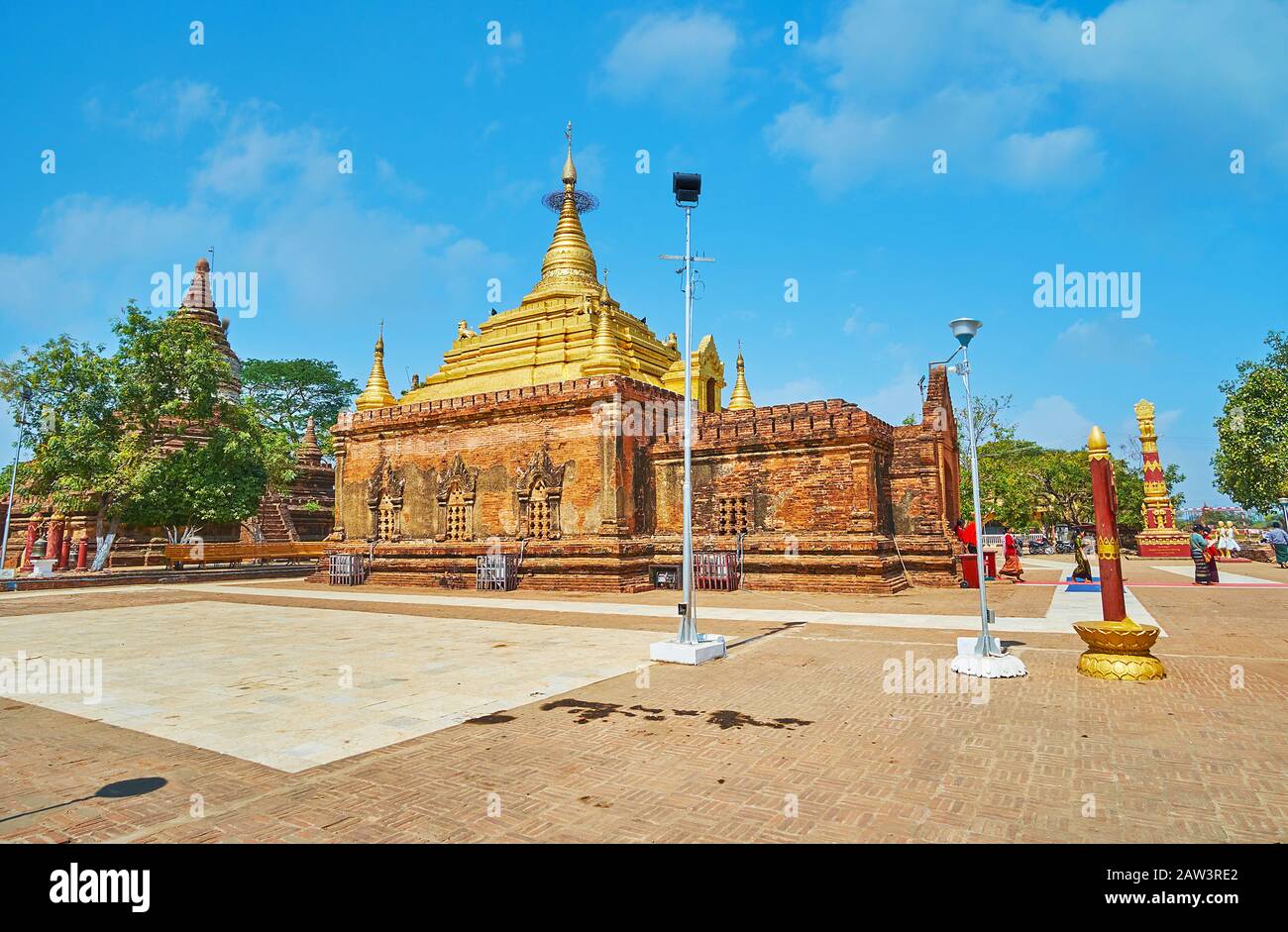 Mini stupa -Fotos und -Bildmaterial in hoher Auflösung – Alamy
