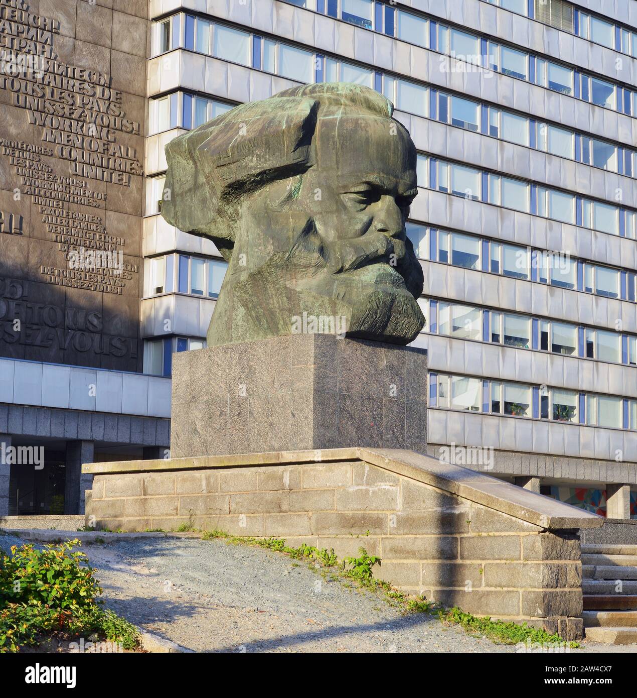 Karl marx stadt ddr -Fotos und -Bildmaterial in hoher Auflösung - Seite ...