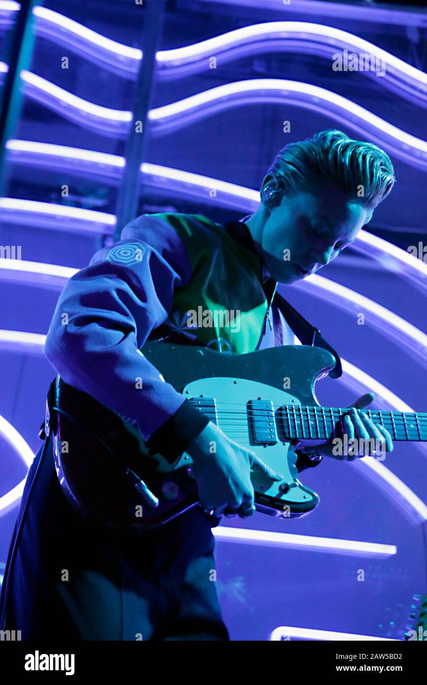 La roux singer -Fotos und -Bildmaterial in hoher Auflösung – Alamy